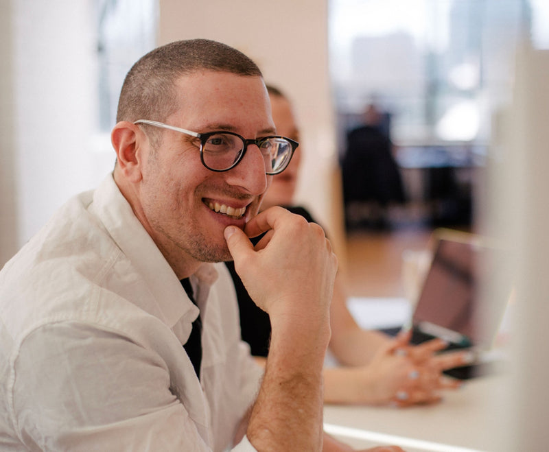 Hoya - EyewearLens.com